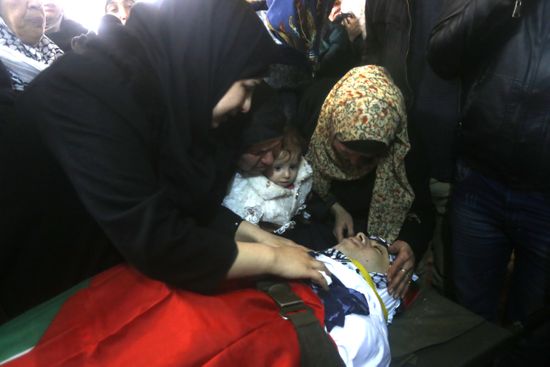 Relatives Palestinian Policeman Tareq Ahmad Badwan Editorial Stock ...