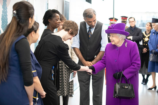 Queen Elizabeth Ii Meets Staff Official Editorial Stock Photo - Stock ...
