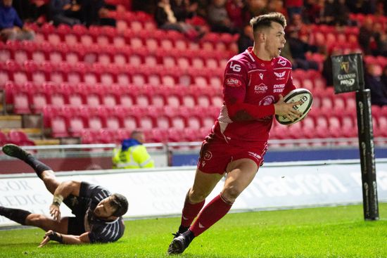 Scarlets Replacement Tom Rogers Scores Try Editorial Stock Photo ...
