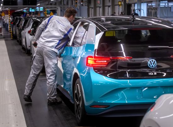 Volkswagen Employee Works On Volkswagen Id3 Editorial Stock Photo ...