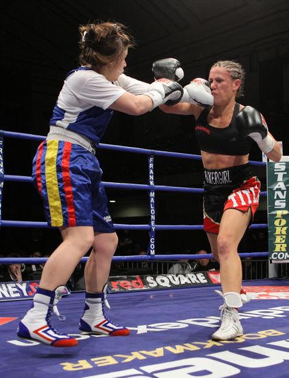 Laura Saperstein Tottenham Blackred Defeats Olga Editorial Stock Photo ...