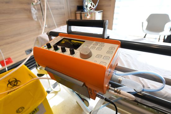 Portable Oxygen Respirator Coronavirus Isolation Room Editorial Stock ...