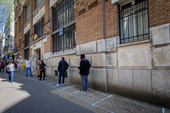 People Line Outside Post Office Paris Editorial Stock Photo - Stock ...