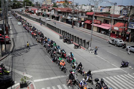 Crowd Filipino Motorcycle Riders Wait Line Editorial Stock Photo ...