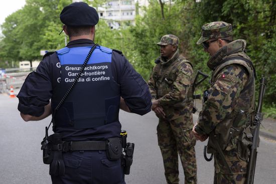 Swiss Border Guard Officers Swiss Soldiers Editorial Stock Photo ...
