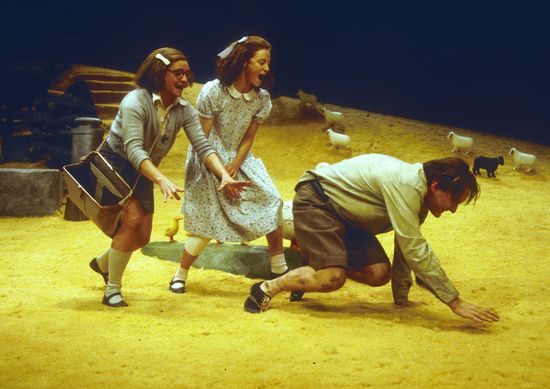 Debra Gillett Geraldine Somerville Robert Glenister Editorial Stock ...