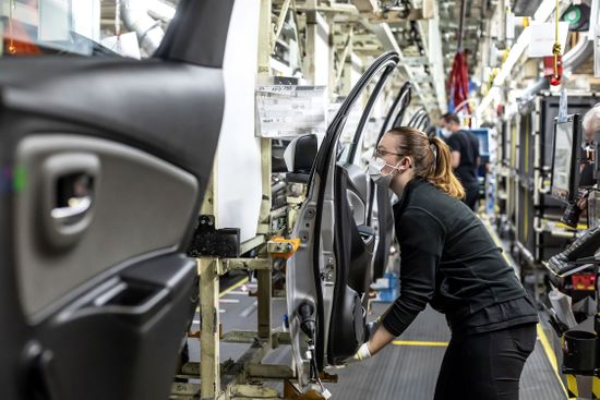 Toyota Employees Wear Protective Face Masks Editorial Stock Photo ...