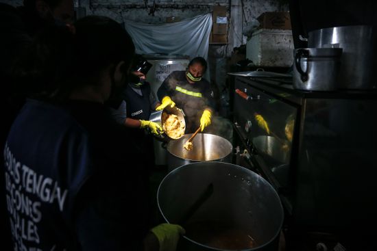 Volunteers Face Masks Prepare Food During Editorial Stock Photo - Stock ...