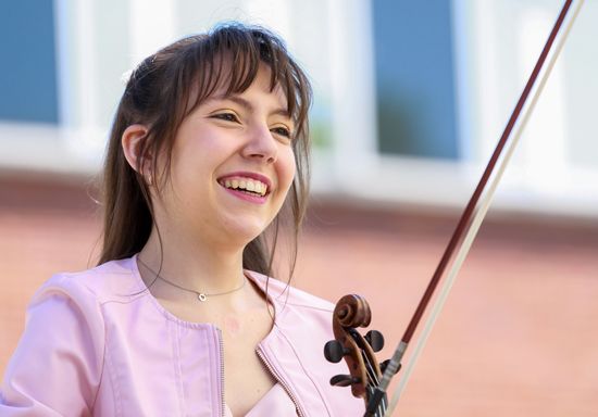 Alexandra Cooreman 16yearold Belgianpolish Violinist Who Redakčních ...
