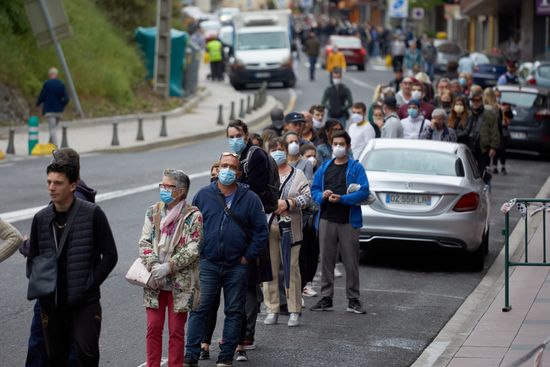People Queue Store On Spanish Side Editorial Stock Photo - Stock Image ...