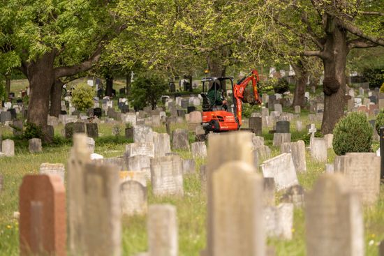 Grave Digger Drives Excavator Through Graveyard Editorial Stock Photo ...