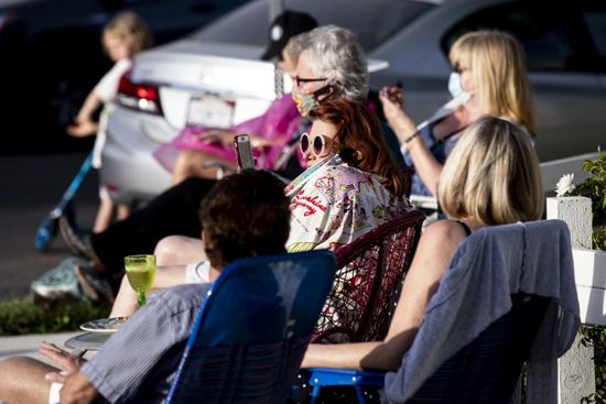 Neighbors Listen Musician Adam Chester Performs Editorial Stock Photo ...