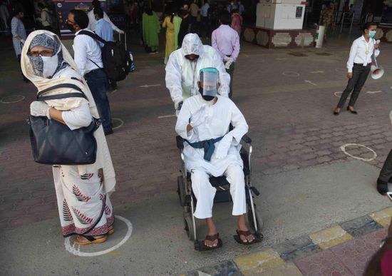 Airport Staff Ppe Bodysuit Helps Traveller Editorial Stock Photo ...