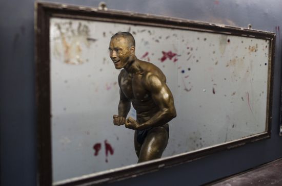 Golden Painted Body Nepalese Bodybuilder Reflected Editorial Stock ...