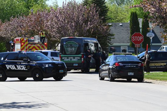 Law Enforcement Officers Block Off Streets Editorial Stock Photo ...