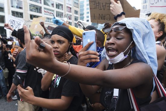 People Yell Police Officers During Protest Editorial Stock Photo ...