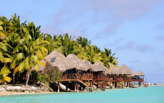 Overwater Bungalows Aitutaki Lagoon Resort Spa Editorial Stock Photo ...