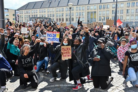 Thousand People Gathered Pacifist Demonstration Following Editorial ...