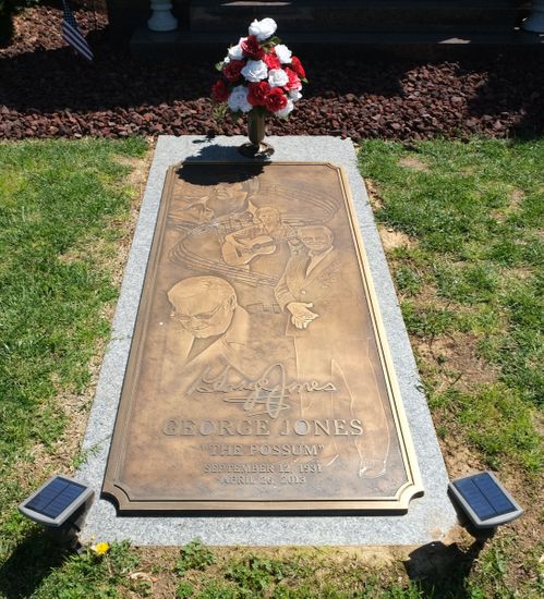 George Jones Gravesite Woodlawn Memorial Park Editorial Stock Photo ...