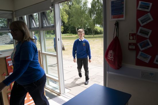 Year 6 Pupils Landywood Primary School Editorial Stock Photo - Stock ...