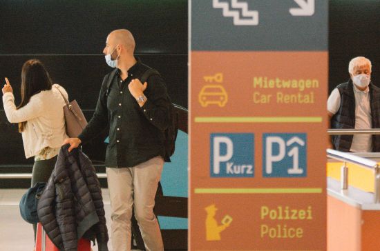 Passengers Wearing Face Masks Seen Cologne Editorial Stock Photo ...