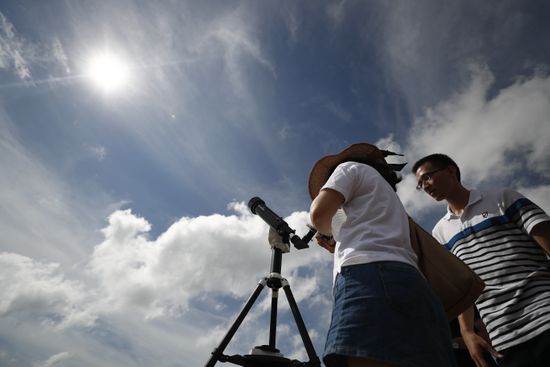 People View Sun Through Binocular During Editorial Stock Photo - Stock ...