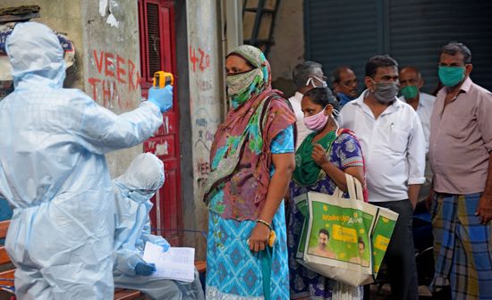 Bmc Health Worker Doctor Check Temperature Editorial Stock Photo ...