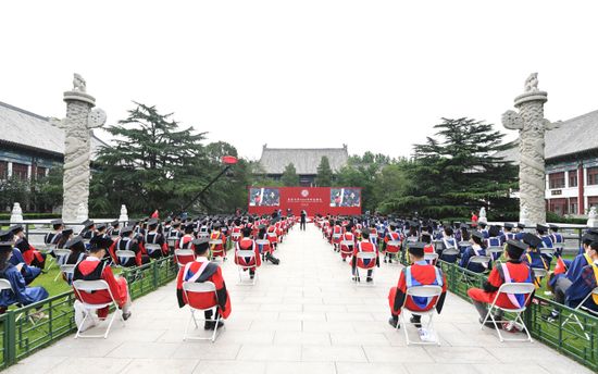 Graduates Attend Commencement Ceremony Peking University Editorial ...