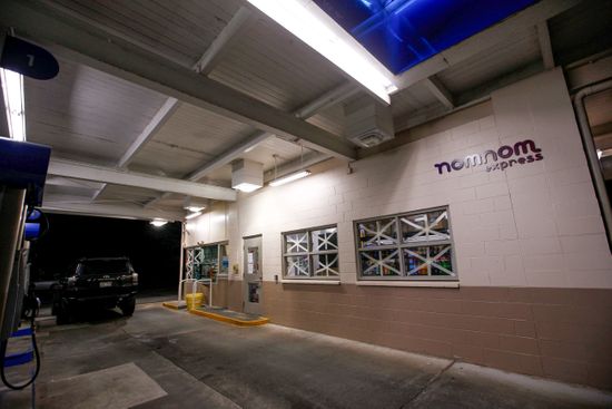 Kaumana Hele Service Station Has Windows Editorial Stock Photo - Stock ...
