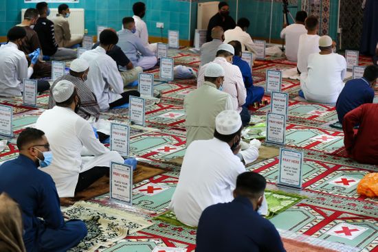 Worshippers Pray Wightman Road Mosque Known Editorial Stock Photo ...