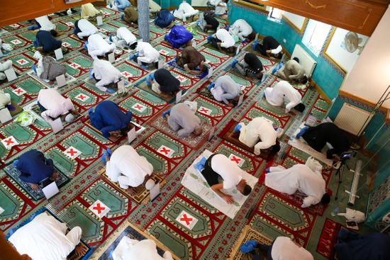 Worshippers Pray Wightman Road Mosque Known Editorial Stock Photo ...