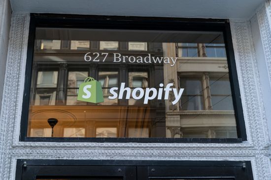 View Shopify New York Headquarters On Editorial Stock Photo - Stock ...