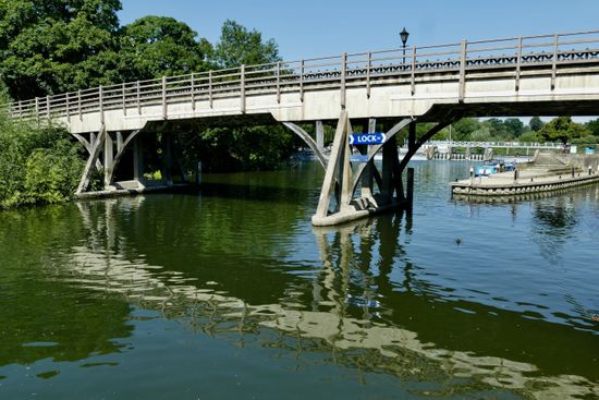 Reflections On River On Goring Bridge Editorial Stock Photo - Stock ...