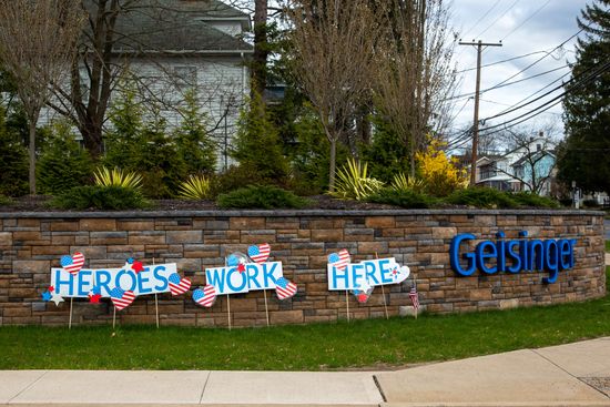 Sign Entrance Geisinger Medical Center During Editorial Stock Photo ...
