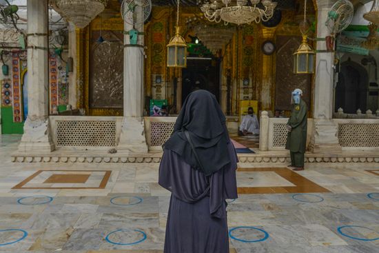 Devotees Inside Ajmer Sharif Dargah After Editorial Stock Photo - Stock ...