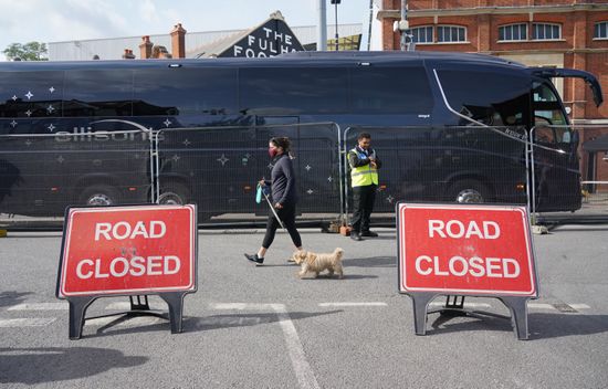 Closed Roads Team Coaches Pull Outside Editorial Stock Photo - Stock ...