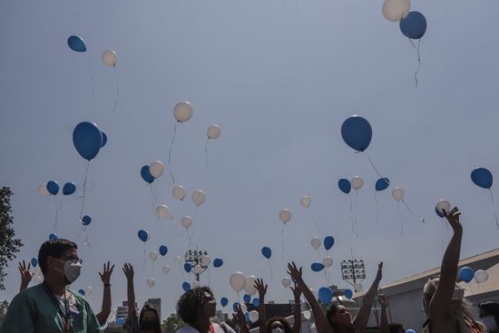 Health Workers Release Balloons Celebrate Closure Editorial Stock Photo ...