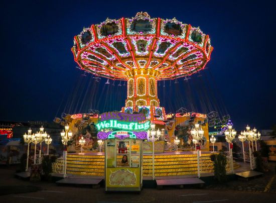 Chairoplane Dusk Freipaak Fun Fair Bremen Editorial Stock Photo - Stock ...