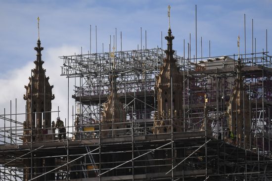 Workers Remove Scaffolding On Houses Parliament Editorial Stock Photo ...