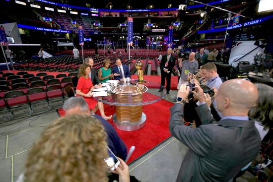 Anchor Desk Cbs News During Republican Editorial Stock Photo - Stock ...
