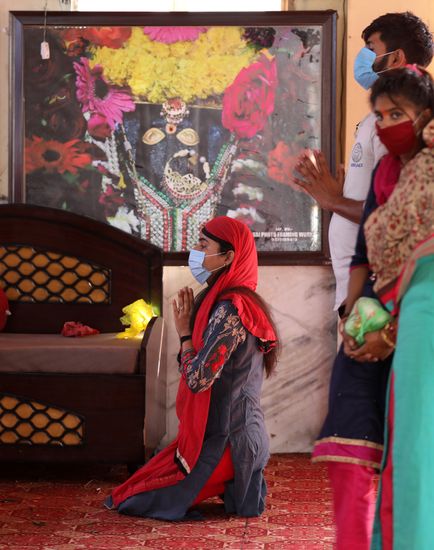 Hindu Devotees Pray Historical Goddess Kali Editorial Stock Photo ...