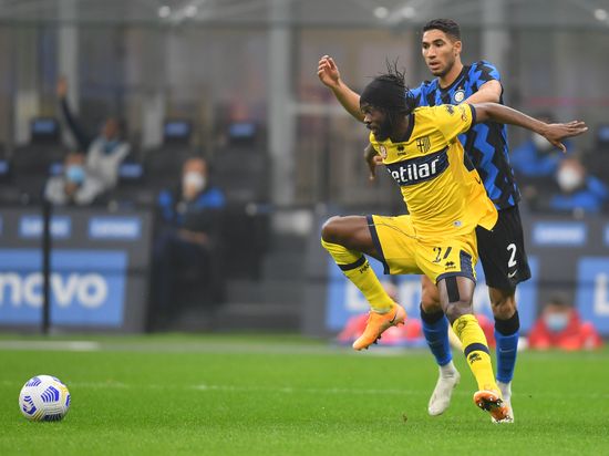Inter Milans Achraf Hakimi Back Defends Editorial Stock Photo - Stock ...