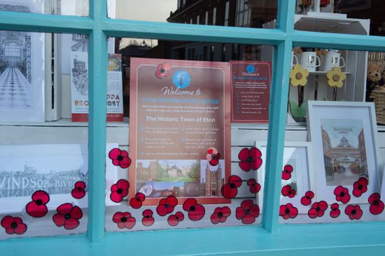 Poppy Window Display Eton Tourist Information Editorial Stock Photo ...