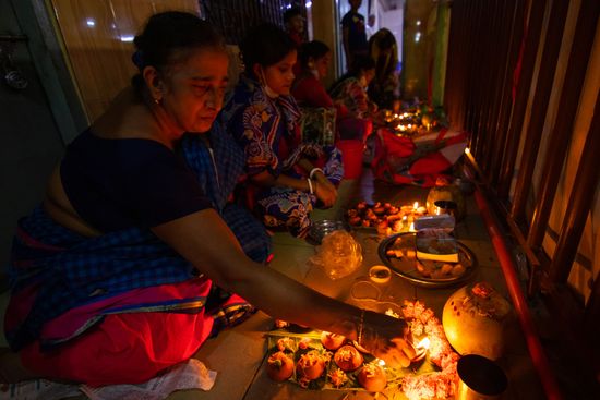 Hindu Devotees Sit Prodip Lights Pray Editorial Stock Photo - Stock ...