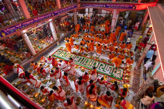 Hindu Devotees Sit Prodip Lights Pray Editorial Stock Photo - Stock ...