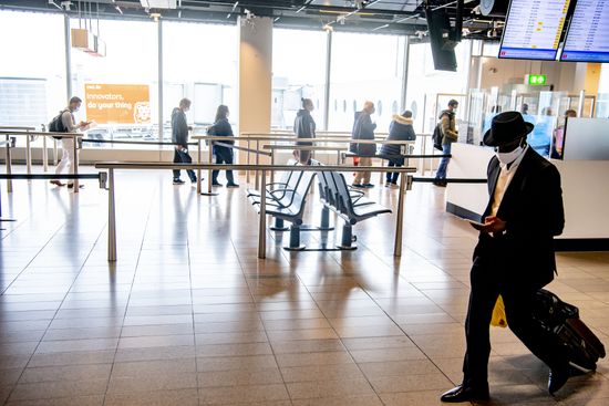 Klm Staff Shopping Area After Security Editorial Stock Photo - Stock ...