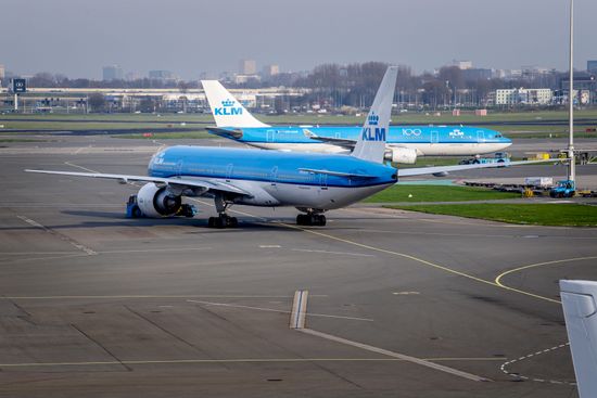 Klm Staff Shopping Area After Security Editorial Stock Photo - Stock ...
