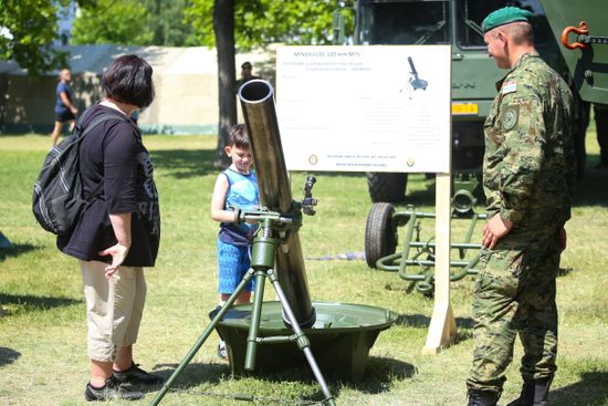 People Sightseeing Mortar 120 Mm M75 Editorial Stock Photo - Stock ...