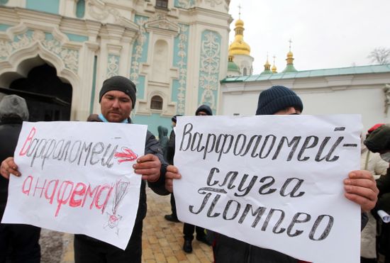 Protesters Wearing Face Masks Hold Placards Editorial Stock Photo ...