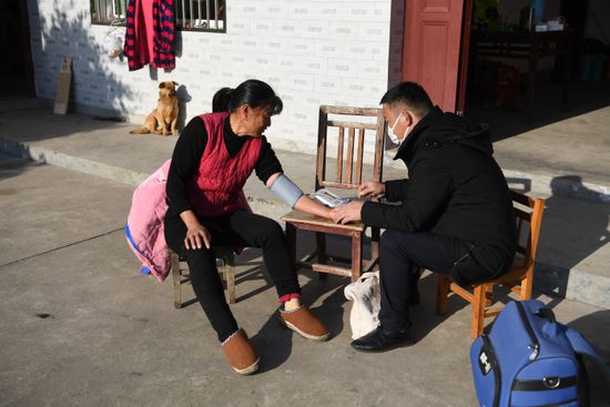 Yu Jiajun Visits His Patient Jinzhai Editorial Stock Photo - Stock ...